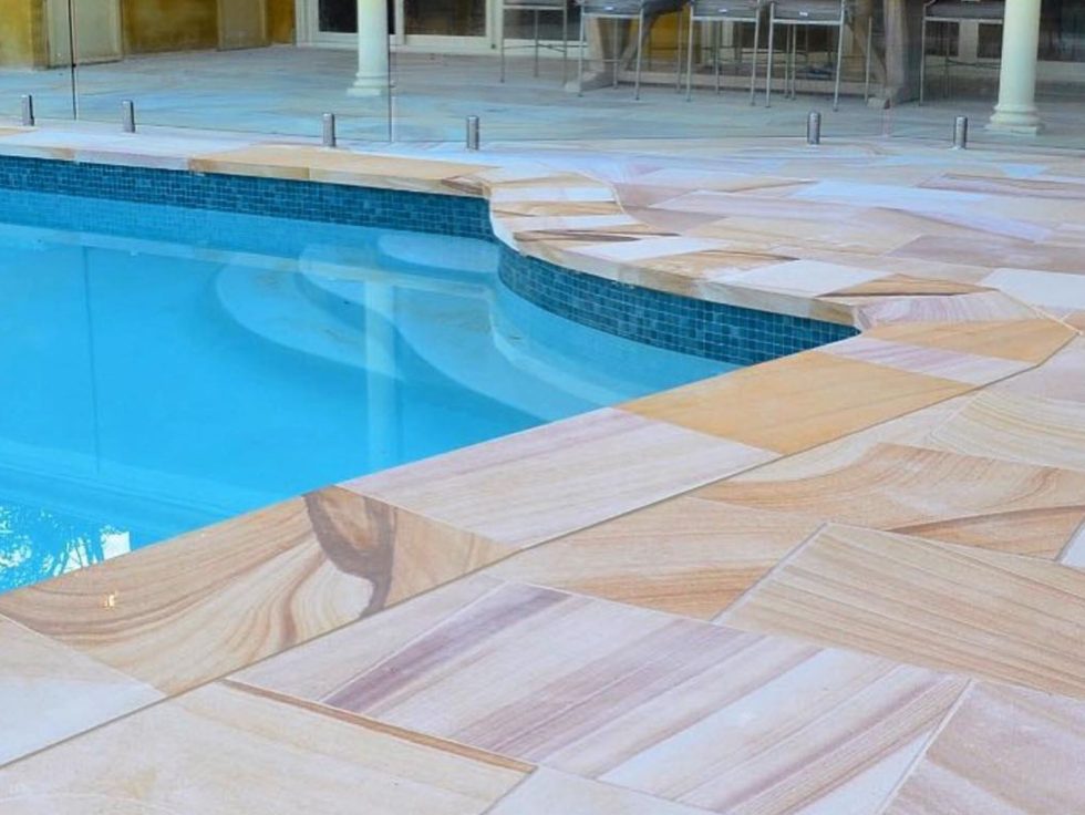 Diamond Sawn Sandstone Finish | Gosford Quarries