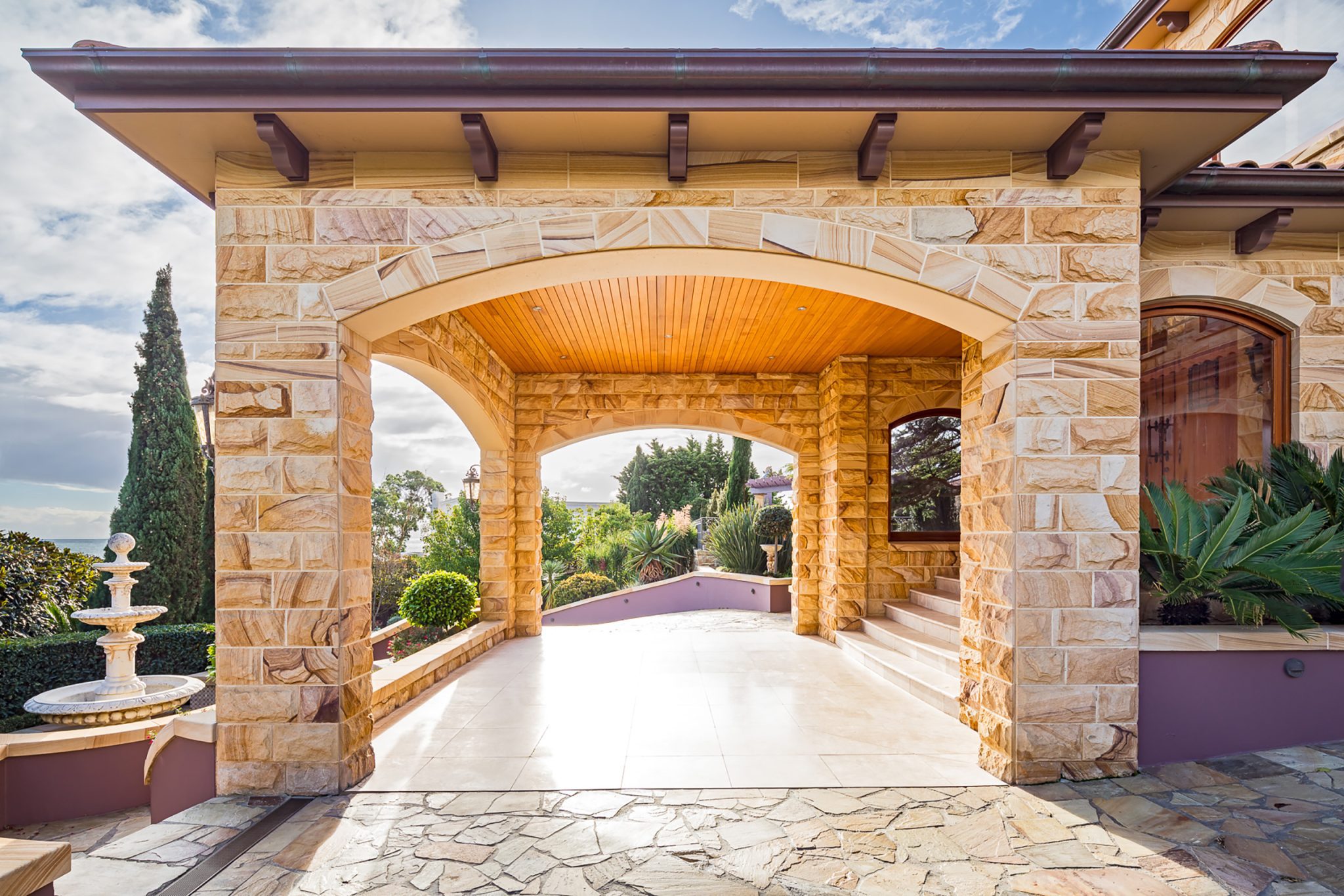 The Comprehensive Guide to Sandstone Cladding: Enhancing Spaces with ...