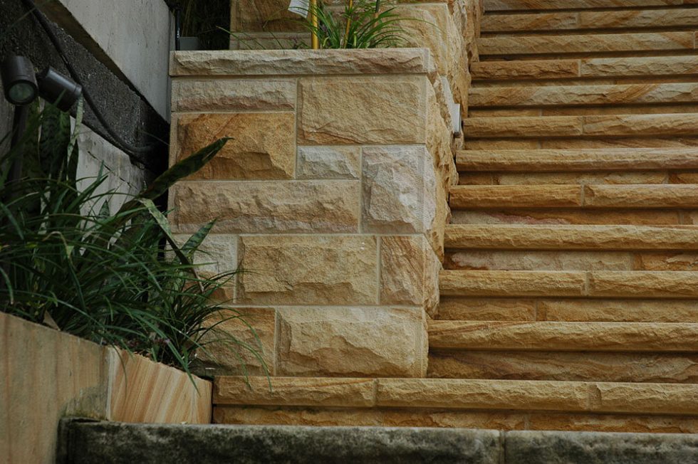 6 Options for Sandstone Retaining Walls | Gosford Quarries